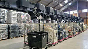 Robots and AI revolutionise textile waste sorting